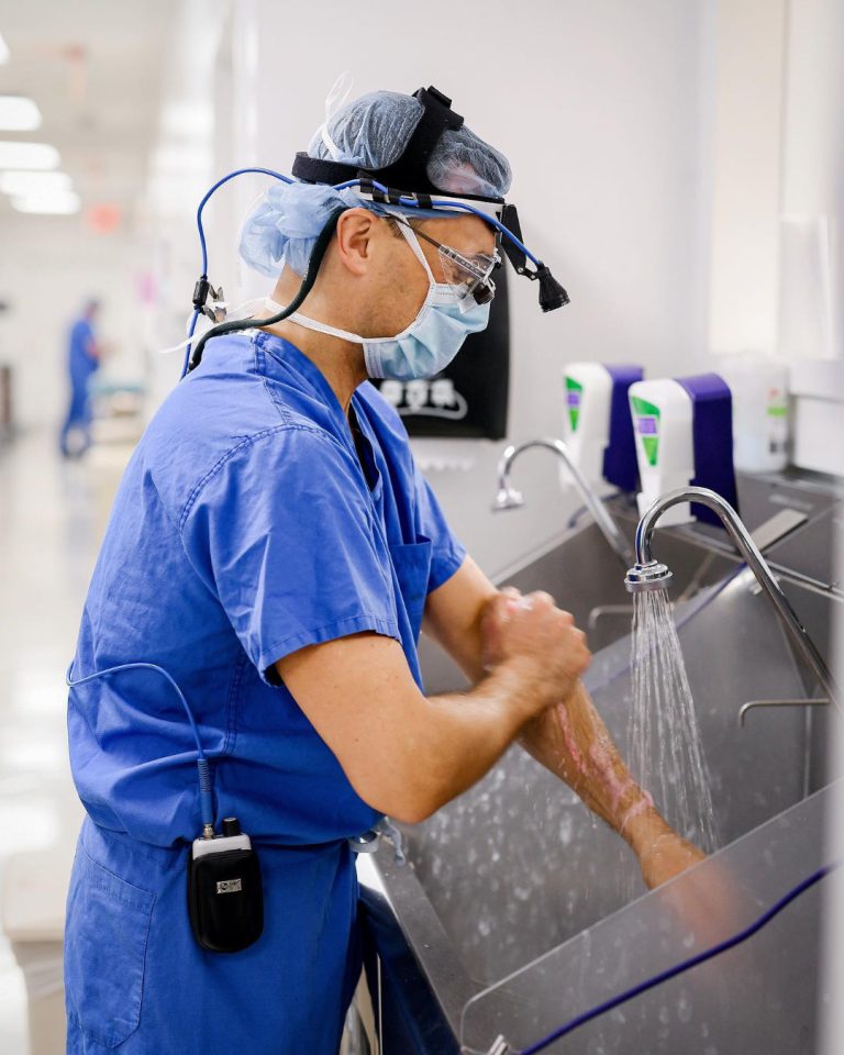 NYC Breast Augmentation Plastic Surgery | UES Tummy Tuck, Liposuction